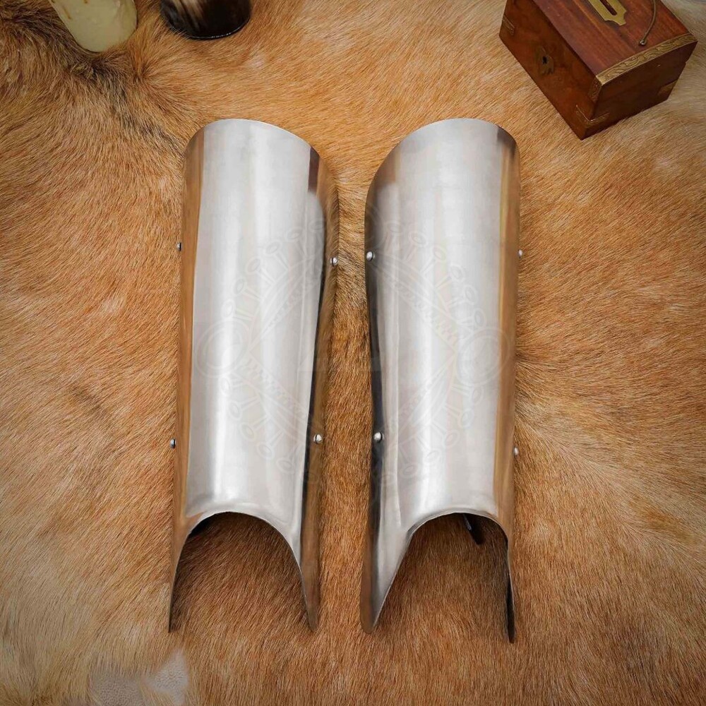 Late Medieval Simple Greaves 16 gauge | Outfit4events