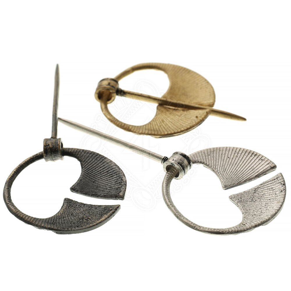 Kilkenny Penannular Brooch 36mm | Outfit4events