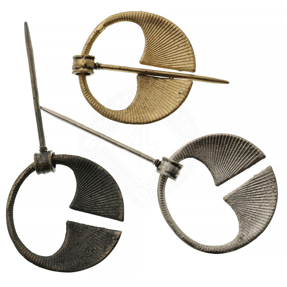 Kilkenny Penannular Brooch 36mm | Outfit4events