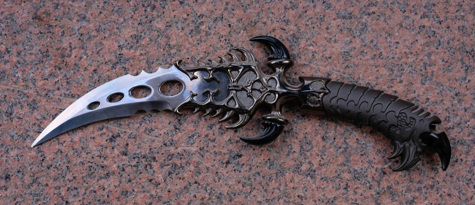 when was the dagger invented