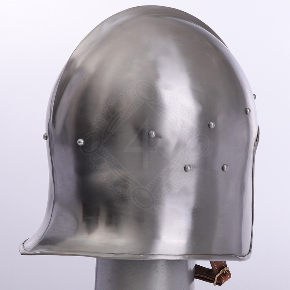 Celata Helm | Outfit4events