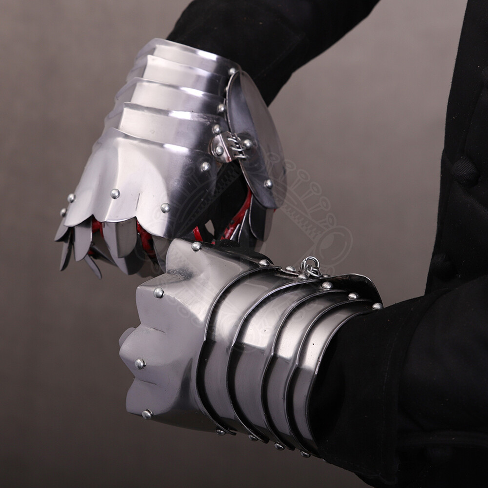 Articulated Gauntlets Merek | Outfit4events