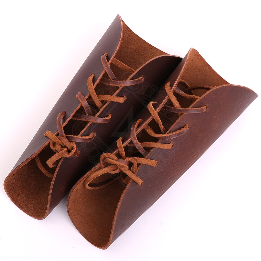 Simple laced leather bracers | Outfit4events