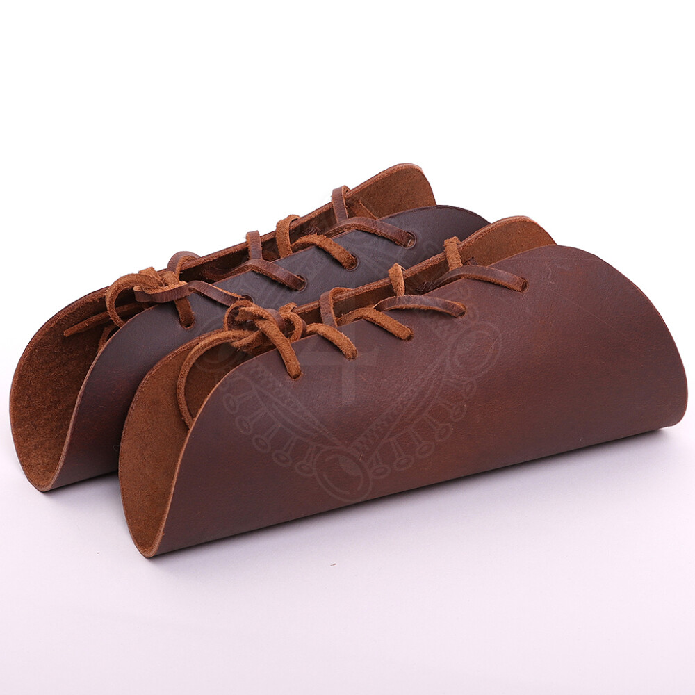 Simple laced leather bracers | Outfit4events