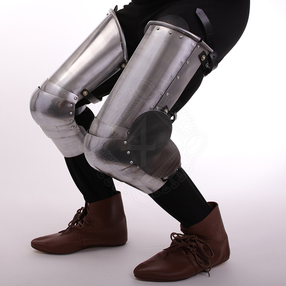 Milanese leg harness, late 14th to early 15th century | Outfit4events