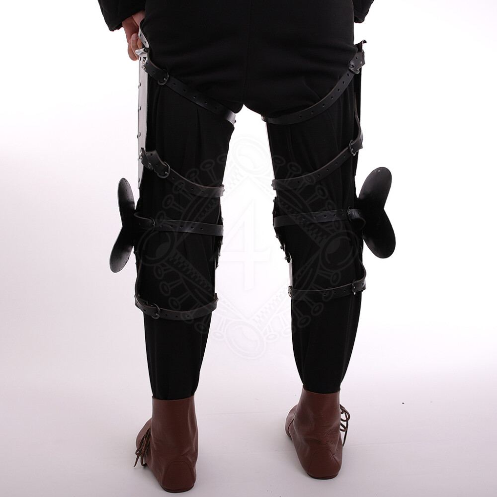 Milanese leg harness, late 14th to early 15th century | Outfit4events