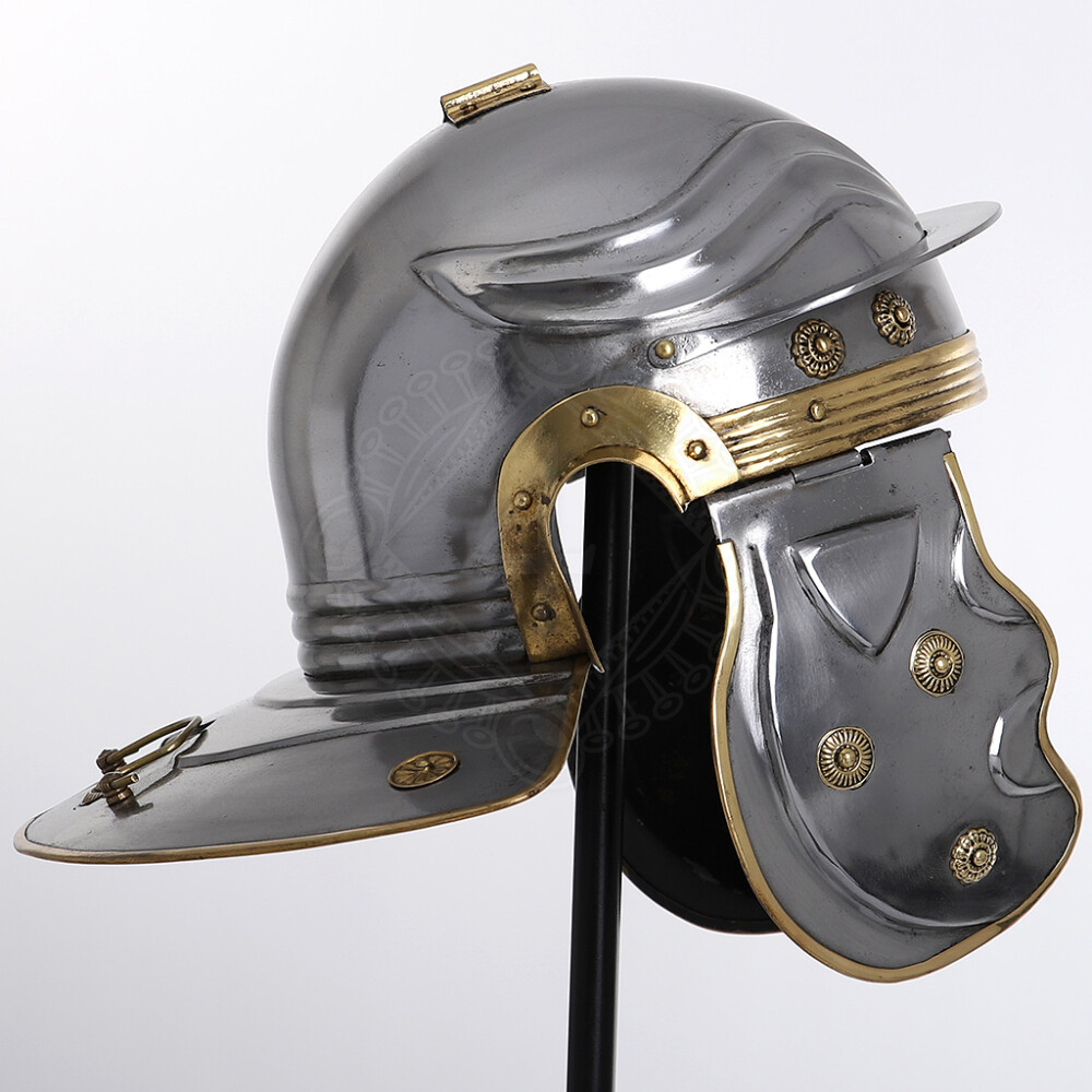 Imperial Gallic Helmet, size of the original exemplar | Outfit4Events