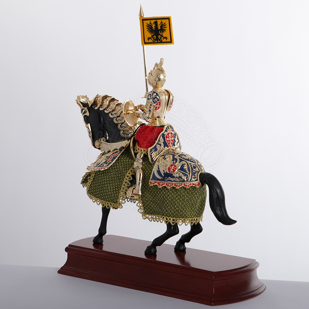 Figure of a German knight on horseback | Outfit4Events
