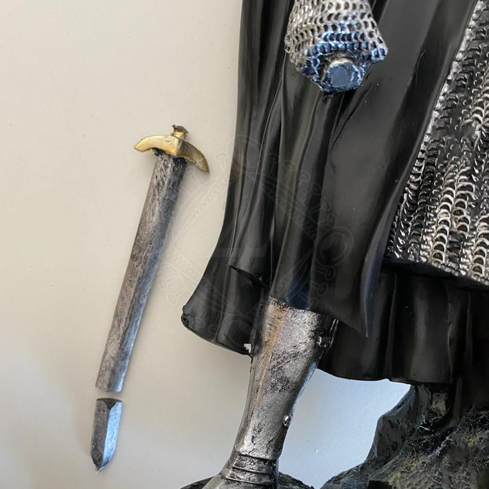 Figure knight German knight order with sword and shield 30cm - broken ...