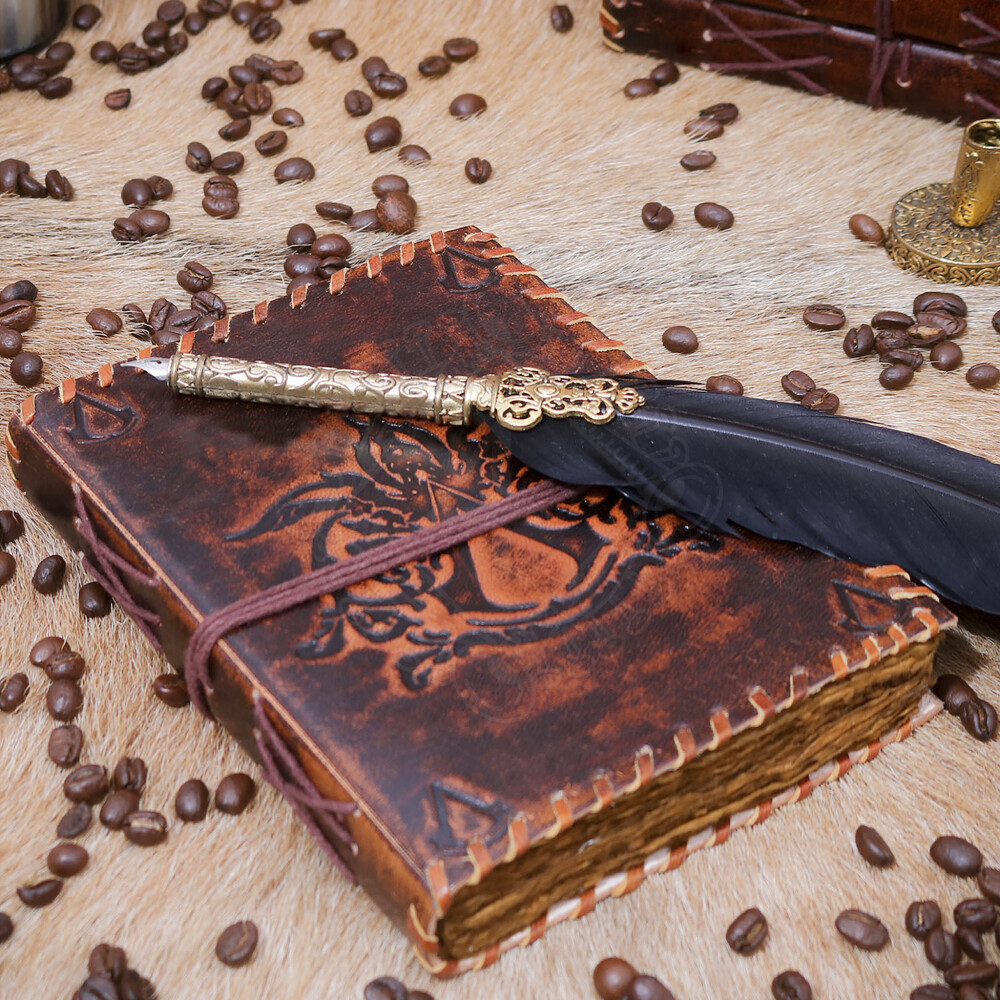Leather Journal Assassin's Creed with patinated paper | Outfit4events