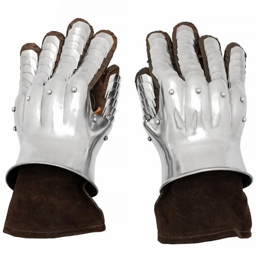Late Medieval Hourglass Gauntlets, 14th century | Outfit4events