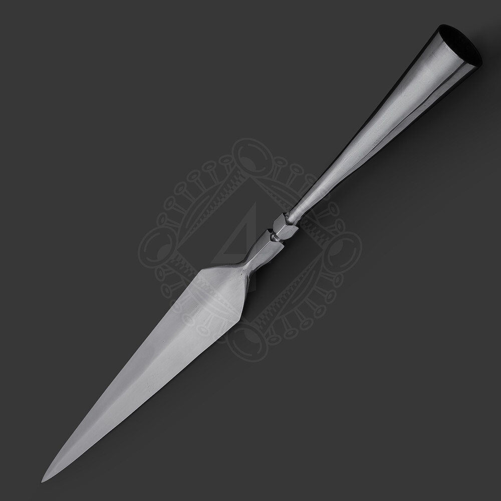 Sharp medieval spearhead, polished | Outfit4events