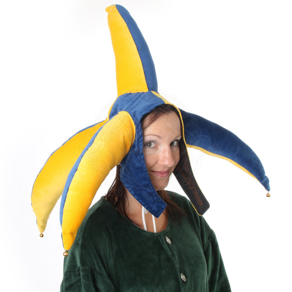 Cap and bells | Outfit4events