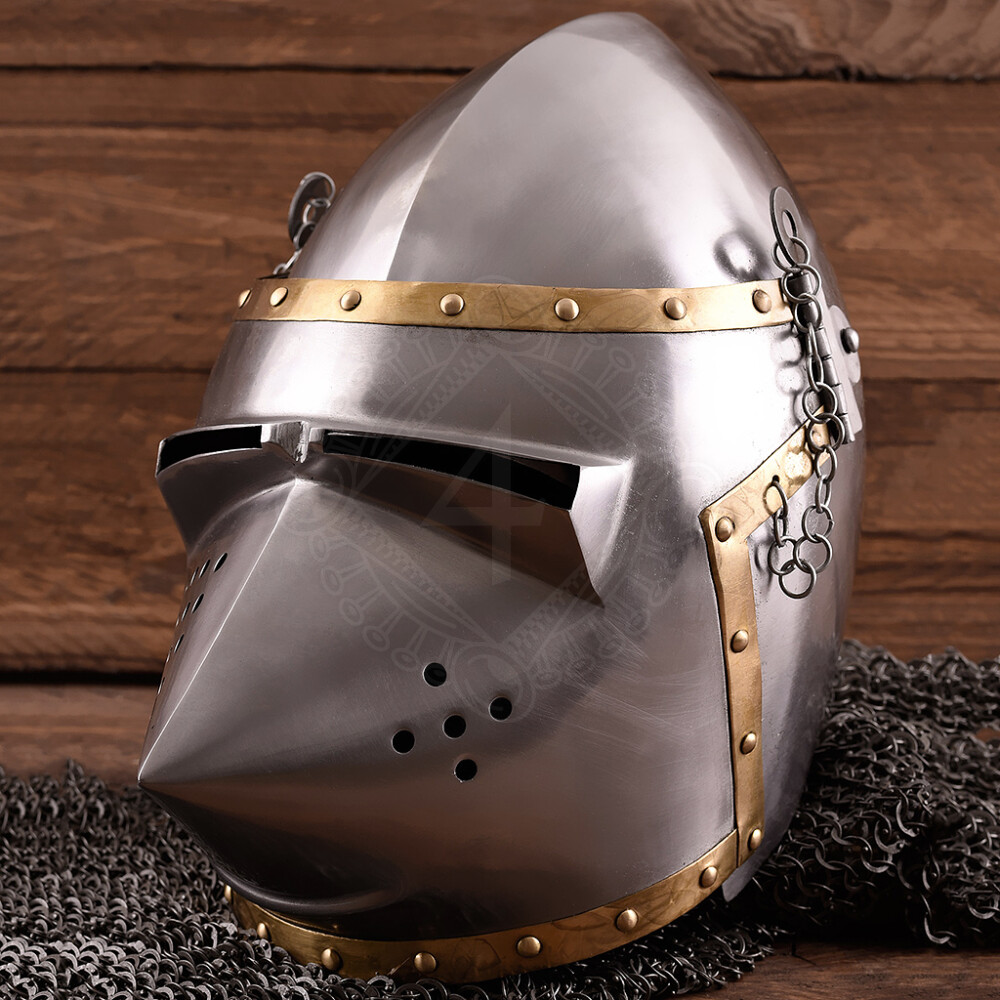 Houndskull bascinet helmet about 1390 | Outfit4events