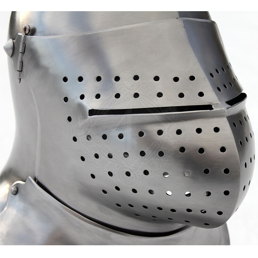 Great Bascinet Pamplona | Outfit4events