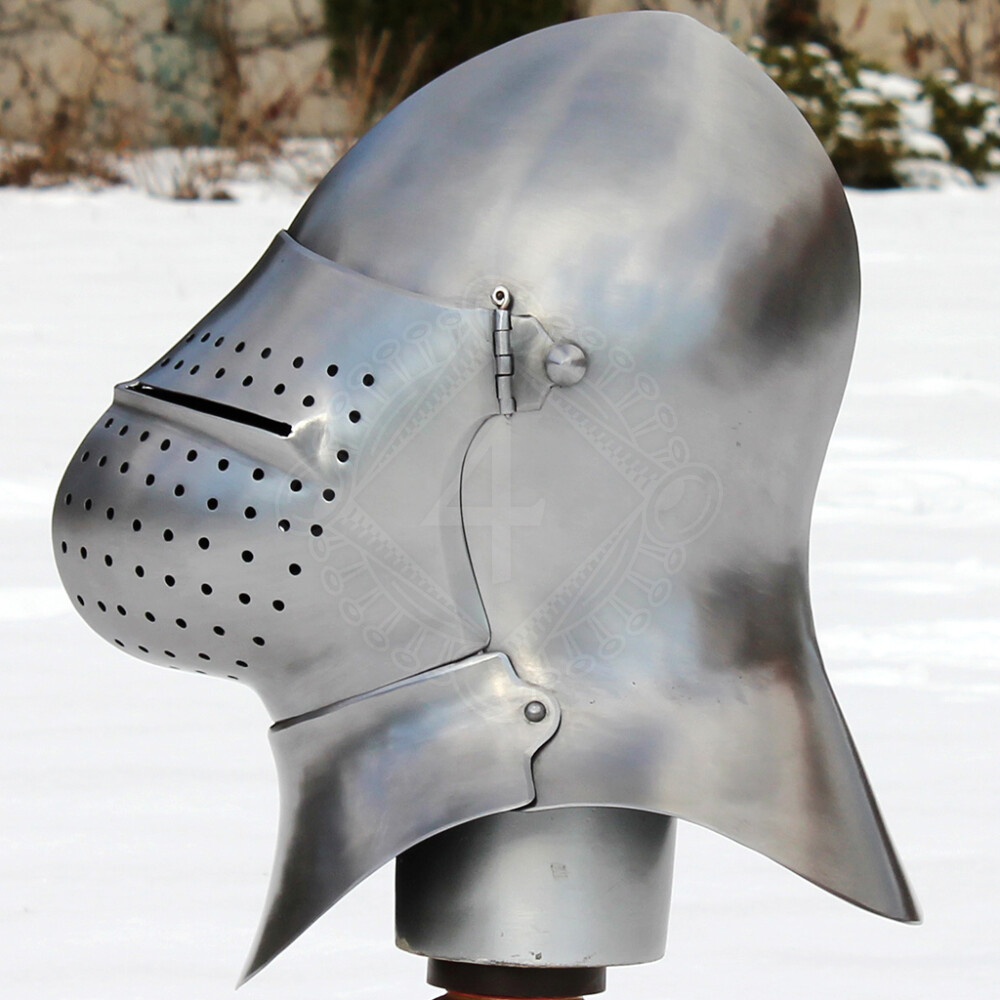 Great Bascinet Pamplona | Outfit4events